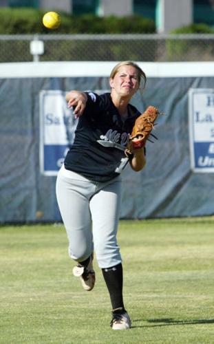 Ironwood Ridge vs Mountain View Softball | Liven Up | tucsonlocalmedia.com
