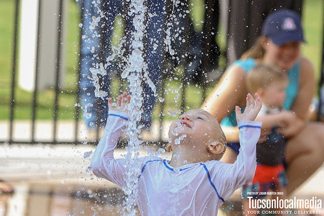 Marana opens splash pad at Crossroads | News | tucsonlocalmedia.com