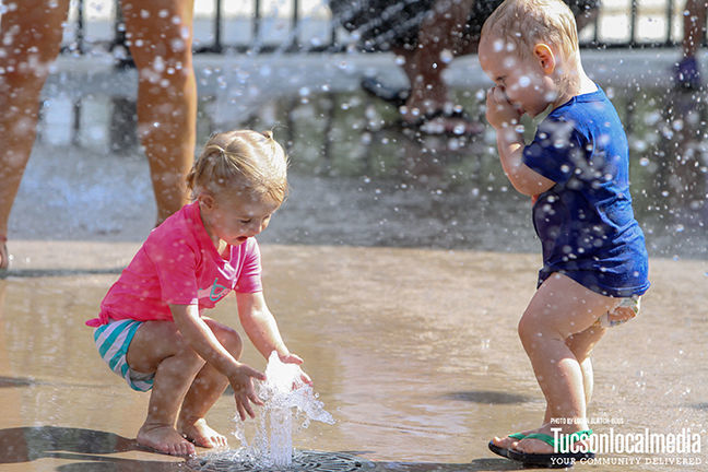 Marana opens splash pad at Crossroads | Liven Up | tucsonlocalmedia.com