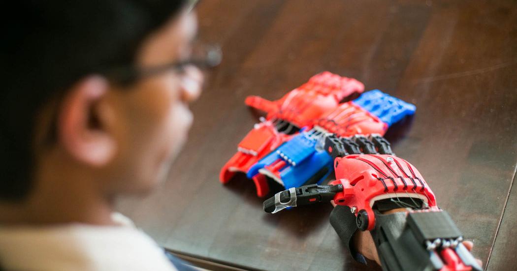 Teen creates prosthetic hands to help around the globe | News ...