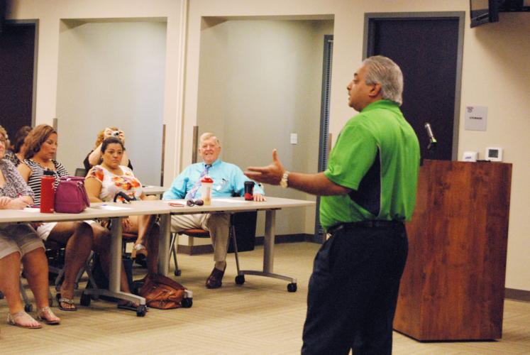 Oro Valley mayor discusses importance of partnership with Marana | News ...