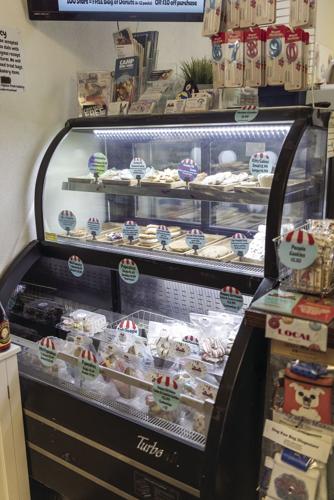 Dogs-N-Donuts serves up pet-safe sweets | Business | tucsonlocalmedia.com