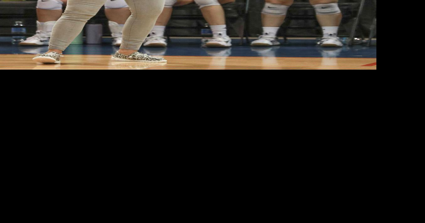 Reese’s Compton earns top volleyball coaching award | Sports ...