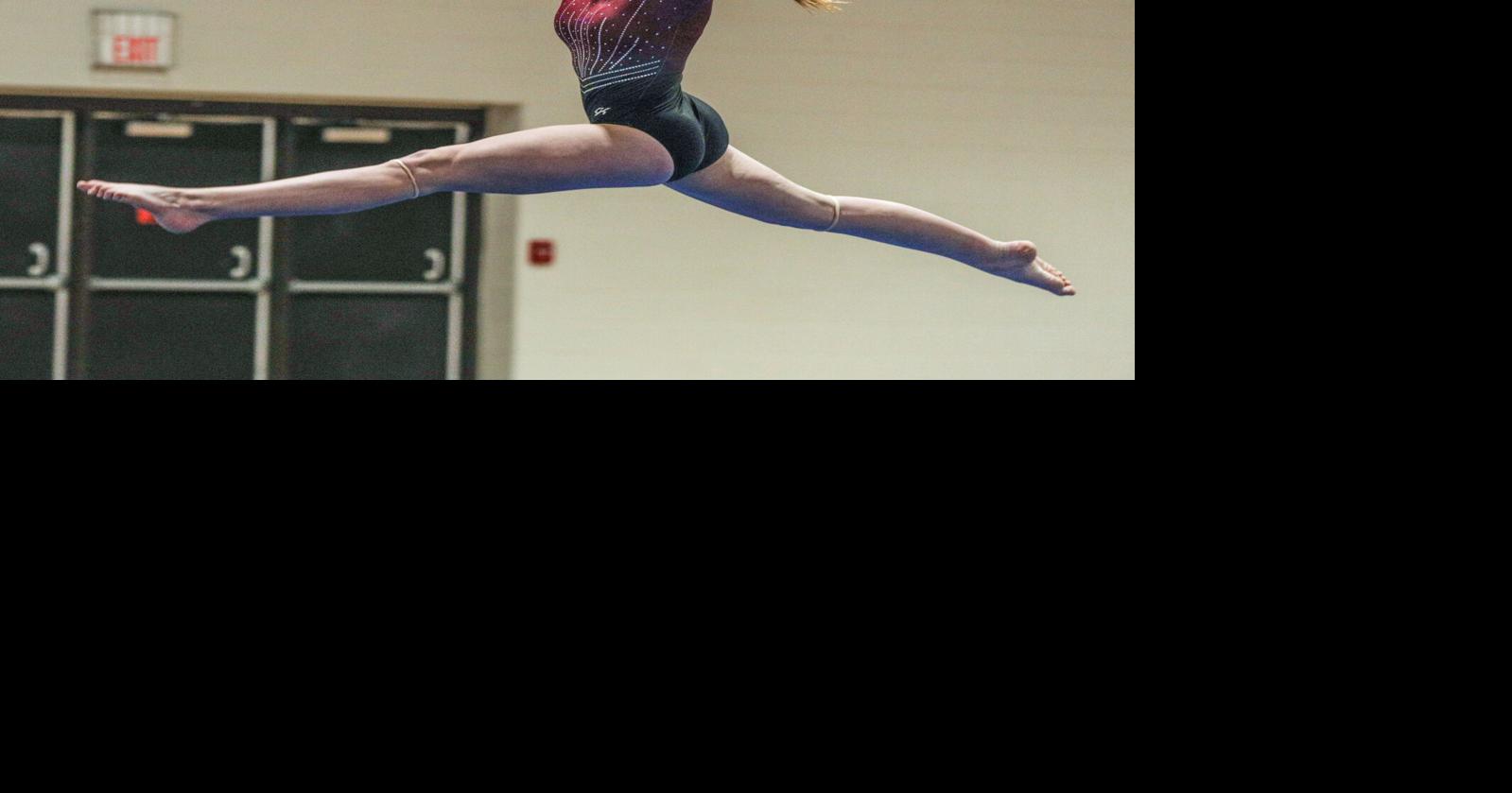 Red Hawks hold strong in 20- team invitational | Sports | tuscolatoday.com