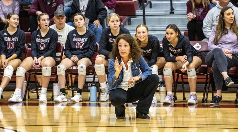 Heavy-hearted Hawks head to regionals | Sports | tuscolatoday.com