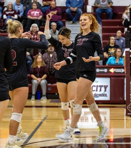 Heavy-hearted Hawks head to regionals | Sports | tuscolatoday.com