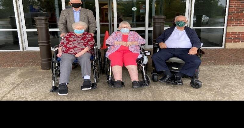 Couples at Marlette hospital share 70th anniversaries together | Local ...