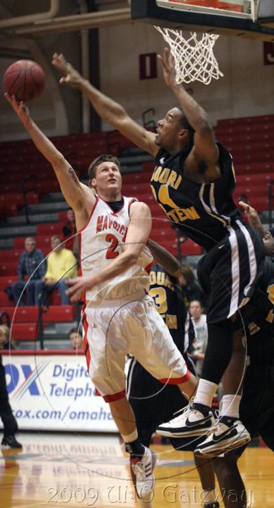 Mavericks drop one, win another | Archives | unothegateway.com