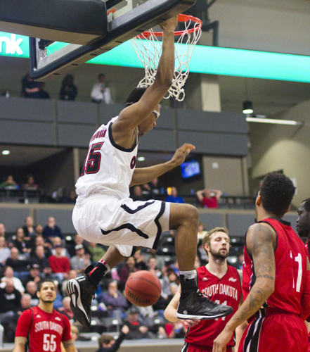 UNO men’s basketball schedule for first season at Baxter Arena ...