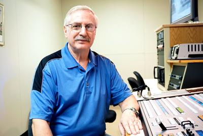 Professor Gary Repair prepares students for change | Archives ...