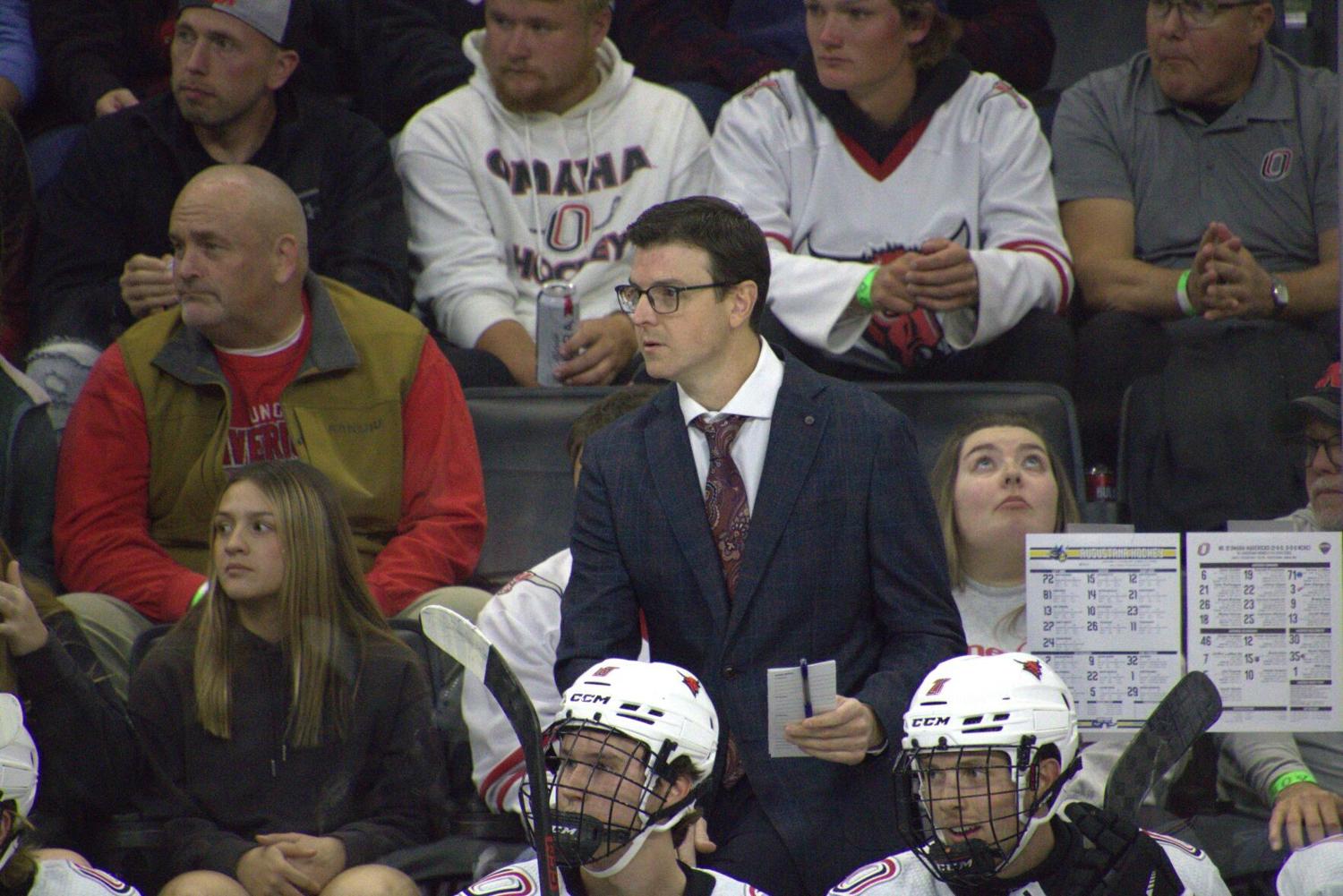 Omaha hockey coach Mike Gabinet scores a better salary and sweeter ...