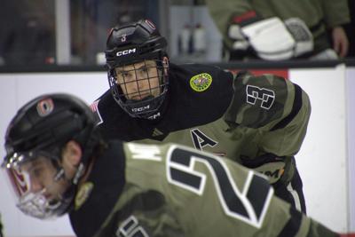 Omaha hockey’s top scorer reveals reason behind transfer to Mavericks ...