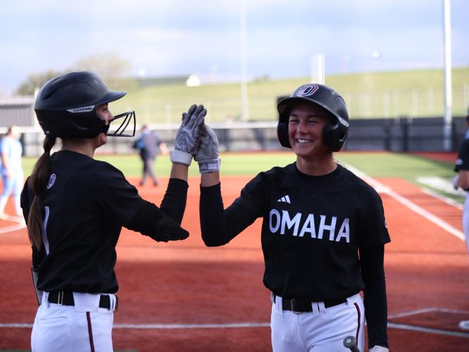 Omaha Softball sweeps crosstown rivals | Softball | unothegateway.com