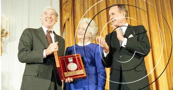 Remembering Updike: A world of literary exploration | Archives ...
