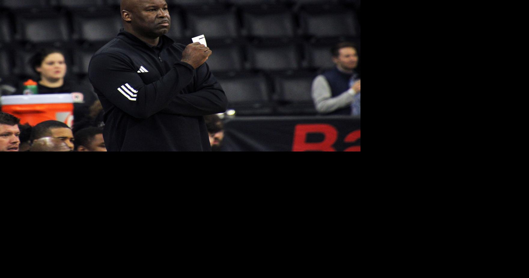 Omaha basketball head coach navigates transfer portal | Online Features ...