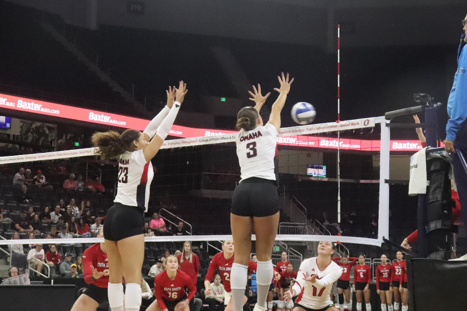 Mavs vs. the masses: Fall athletics look to bounce back as season’s end ...