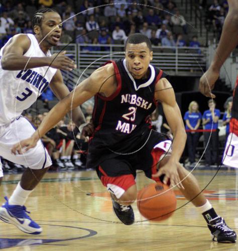 Bullock pours in 32, Mavs get W in OT | Archives | unothegateway.com