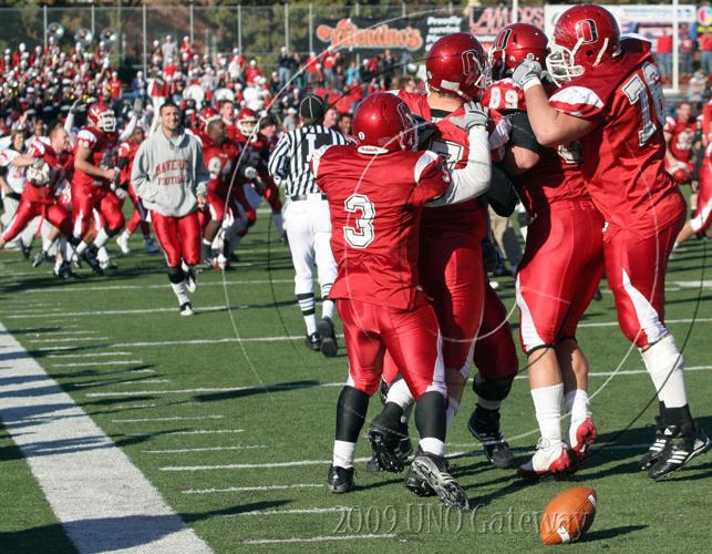 Wunderlich’s TD secures Mavs’ win in OT | Archives | unothegateway.com