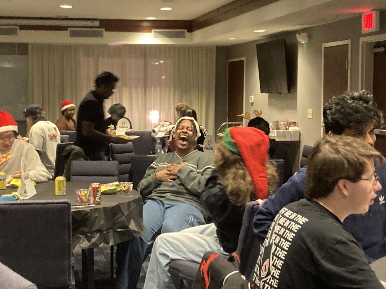 Students unwind and reflect on final exams at Finals Farewell Fest ...