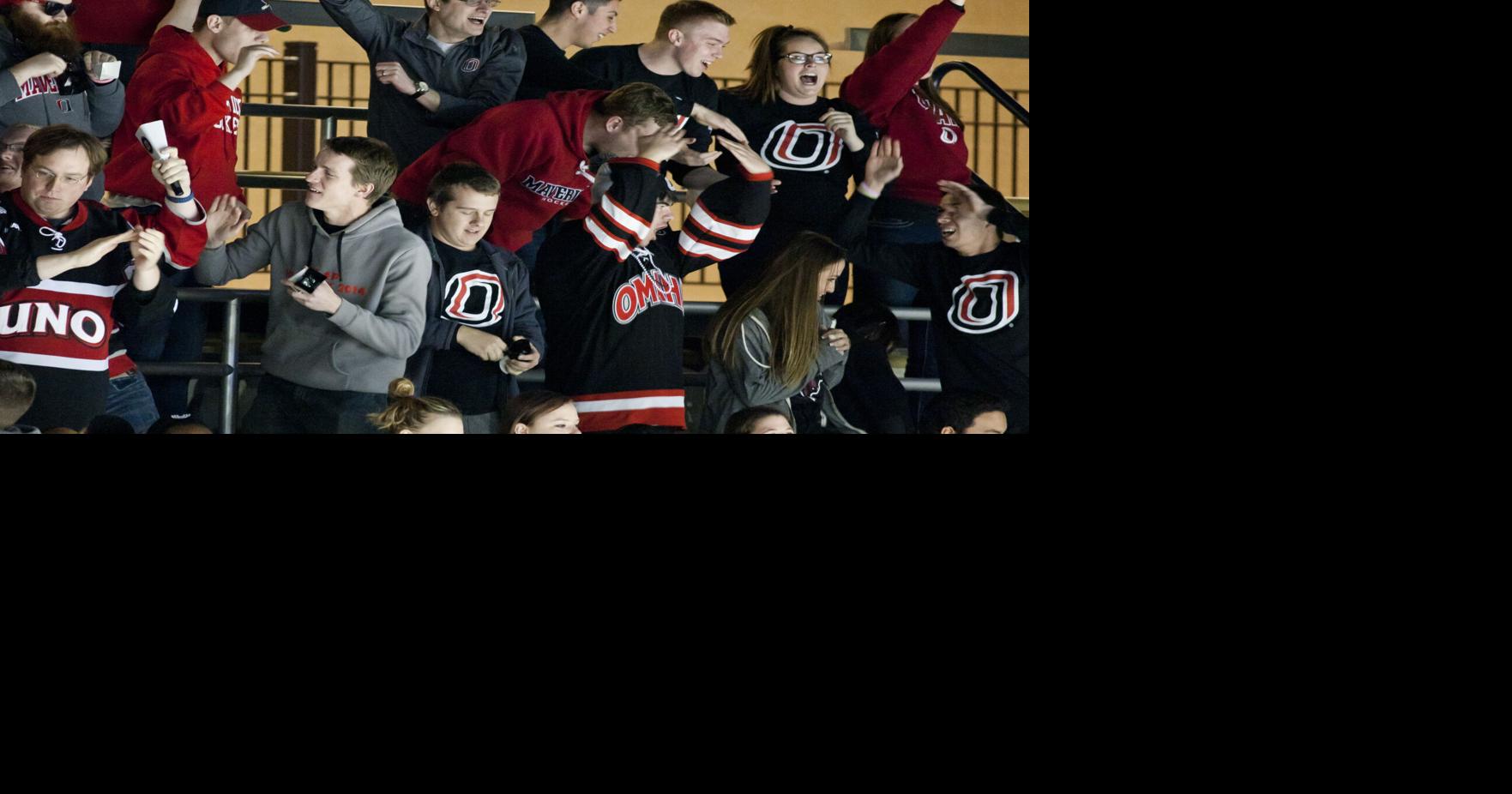 UNO Maverick hockey photos from the first period | Hockey ...