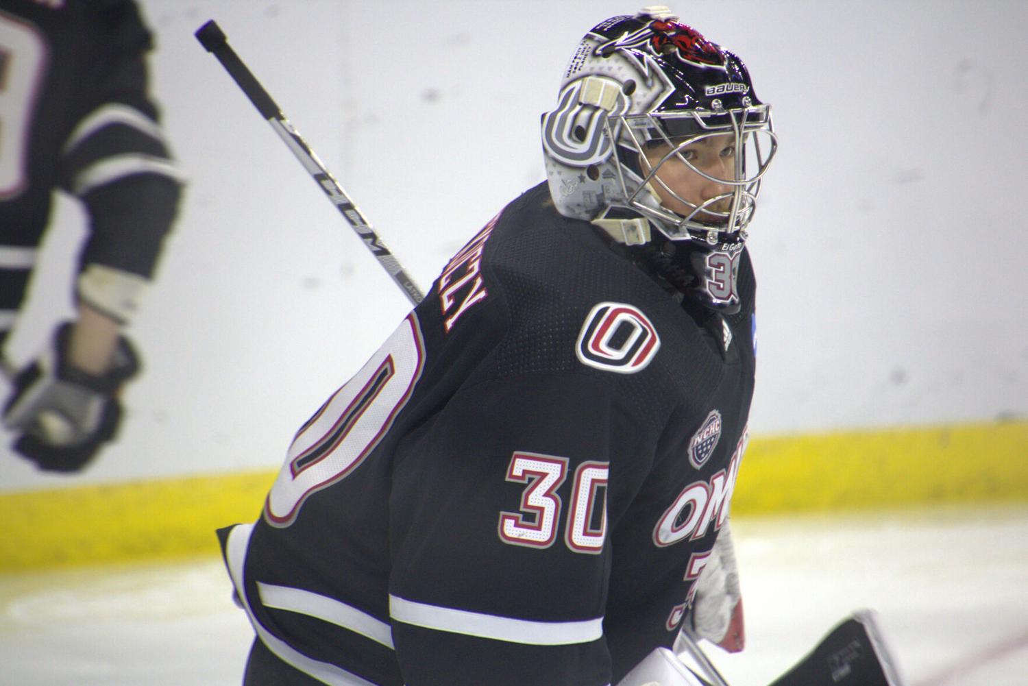 Omaha hockey wins Ice Breaker Tournament as record-setting goaltending ...