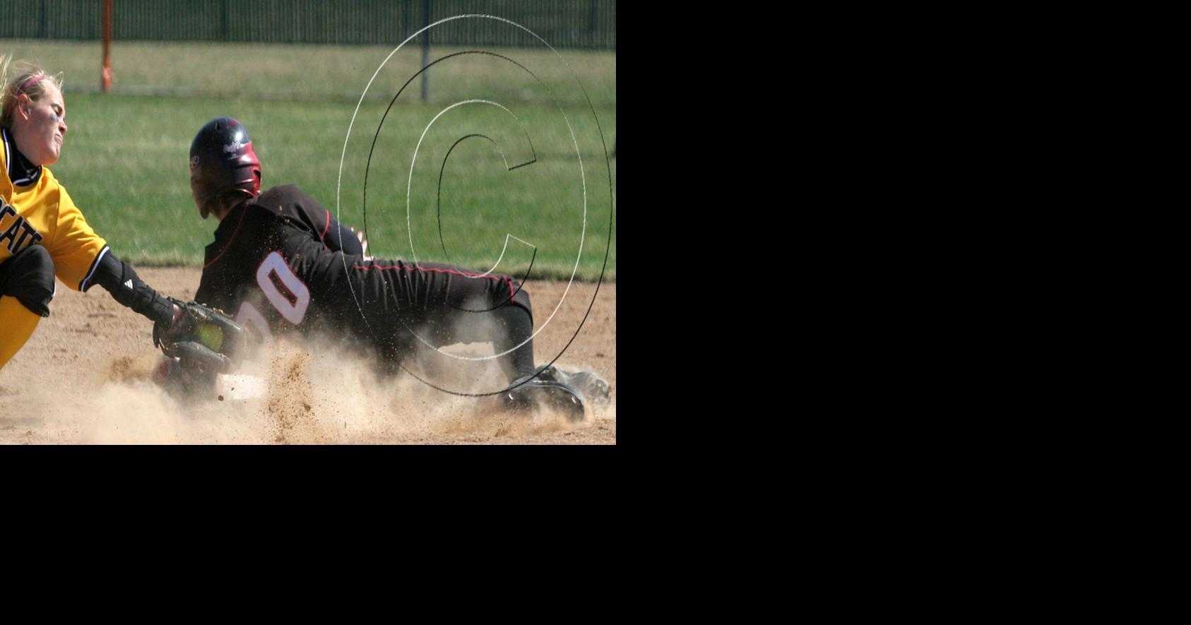 Softball sweeps series from Wayne State, fights cold weather | Archives ...