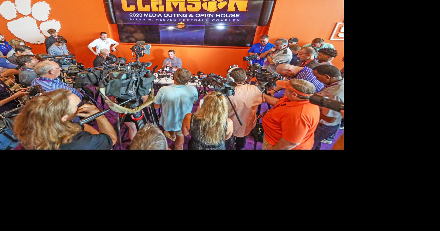 Swinney, Clemson coaches hold court | College | upstatetoday.com