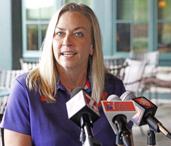 Clemson women score big road win at Miami | College | upstatetoday.com