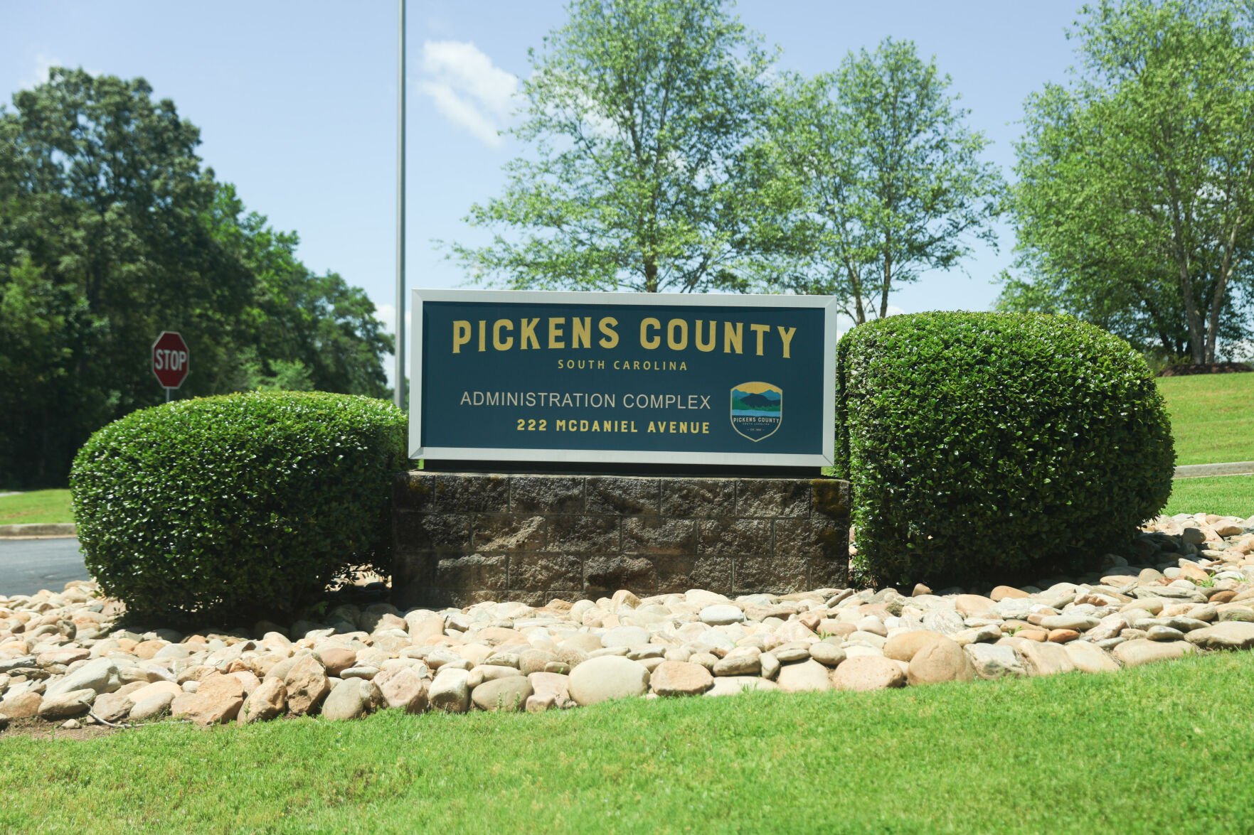 Pickens County Library System reverses vote on 10 books | News | upstatetoday.com