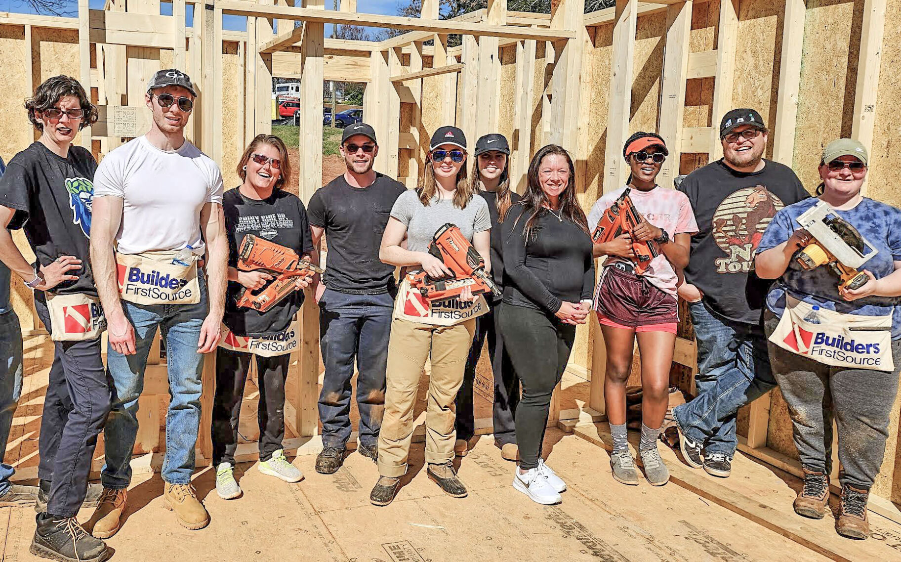 College students spend break volunteering for Oconee Habitat | News ...