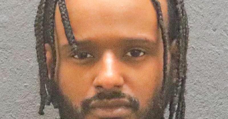 Crime briefs: Seneca man faces multiple charges after downtown arrest ...