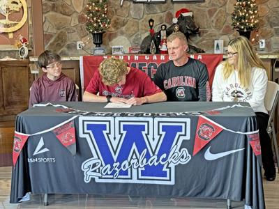 Razorbacks’ Poore inks with South Carolina | High School | upstatetoday.com