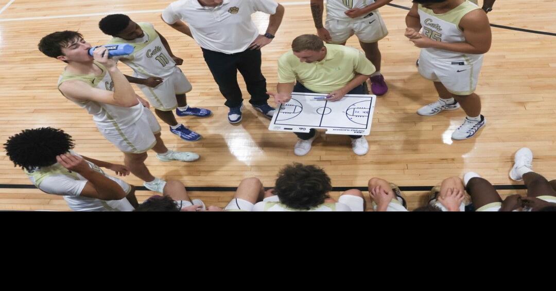 Seneca vs. West Oak Basketball | | upstatetoday.com