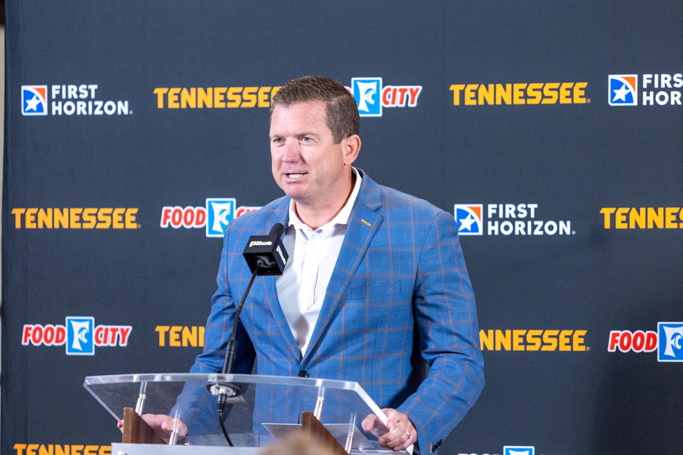 Danny White signs extension with Tennessee, becomes highest-paid SEC ...