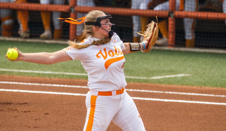 Game 1: Softball vs. North Carolina | Softball | utdailybeacon.com