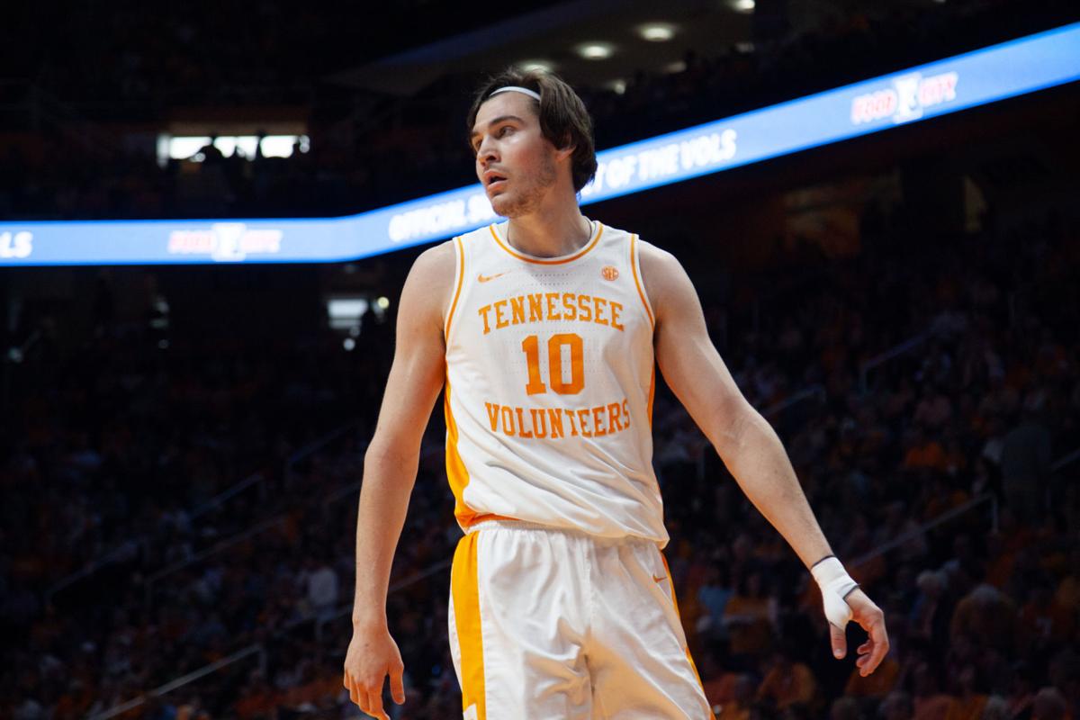 Fulkerson turns in career performance in Vols' blowout win | Men's ...