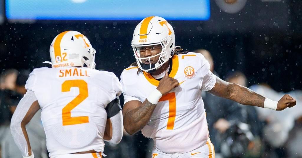 Notebook: No. 10 Vols shutout Vandy, earn first 10 win regular season ...