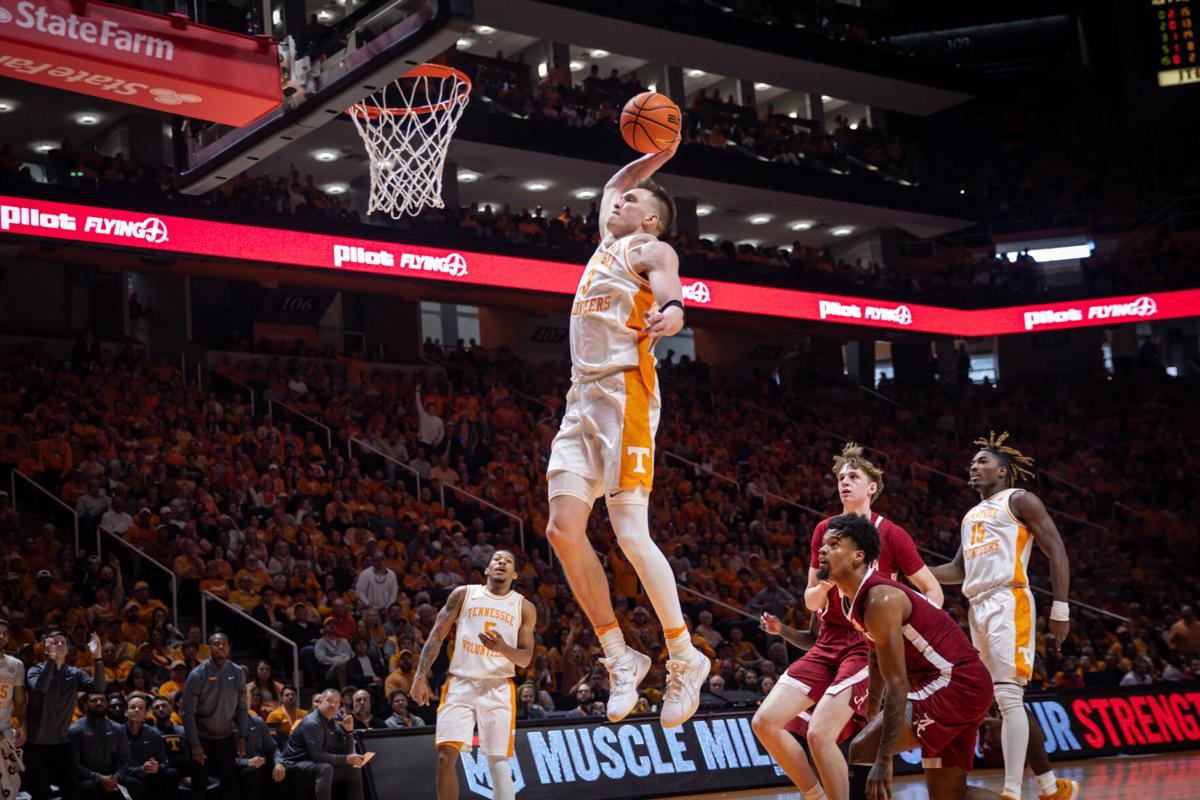 Tennessee guard Dalton Knecht named to Wooden Award Late Season Top 20 | Men's Basketball ...
