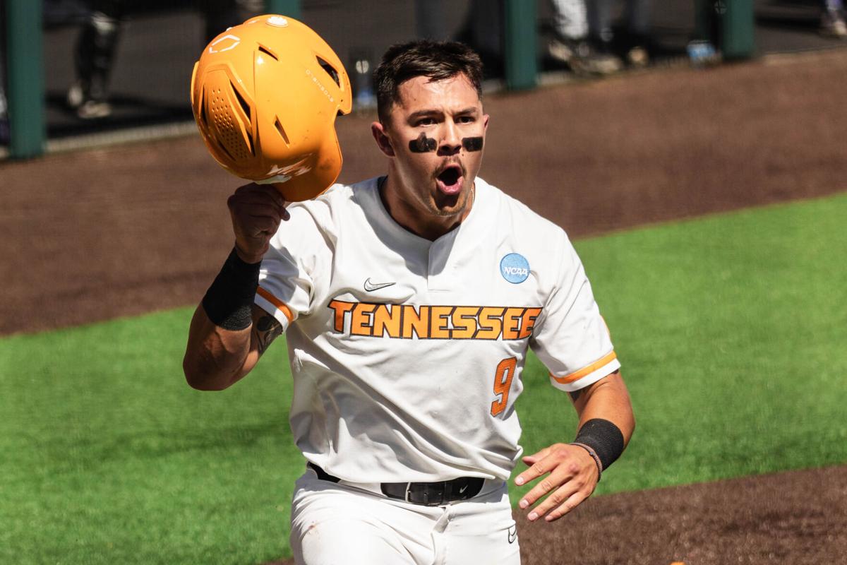 Tony Vitello updates Hunter Ensley's status ahead of next College World ...