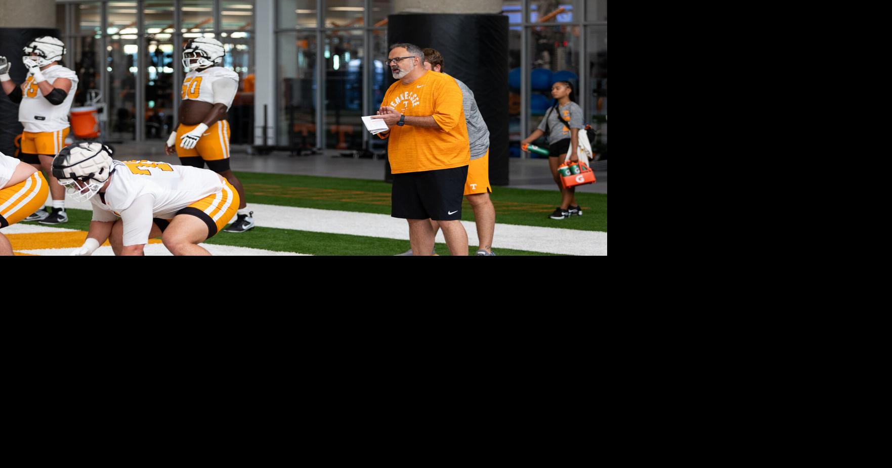 Tennessee's offensive line utilizing depth in fall camp | Football ...