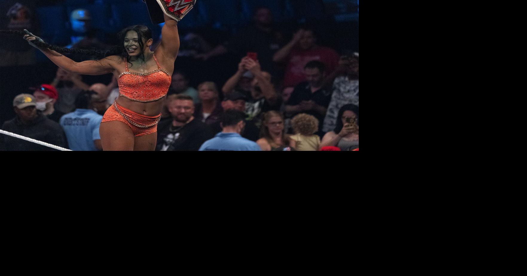 Wrestlers leave it all out on the mat at WWE’s Friday Night Smackdown ...