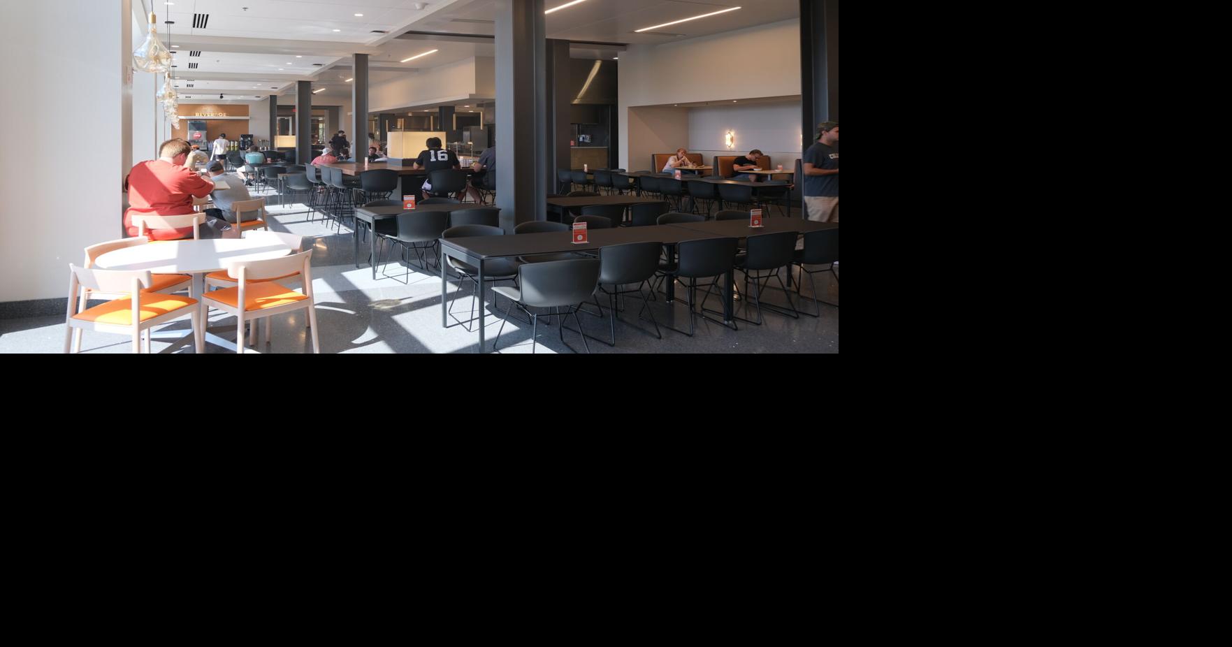 Interior of West Campus Dining Hall | | utdailybeacon.com