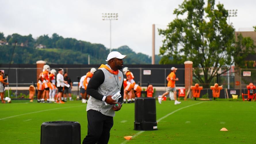 Tennessee’s linebackers focused on tying defense together | Football ...