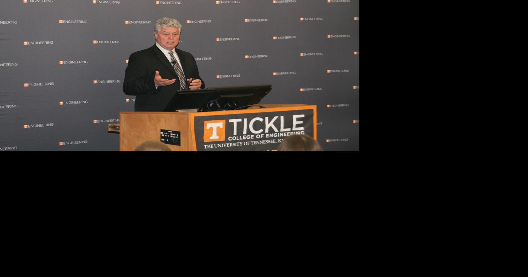 NASA project manager discusses efficiency in flight, communication ...