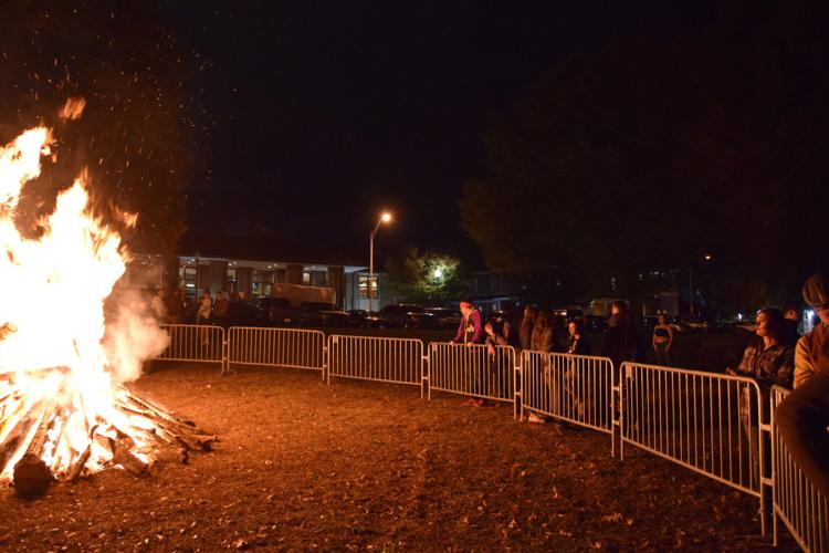 Homecoming bonfire | Campus News | utdailybeacon.com