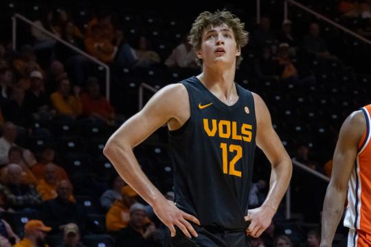 ‘Boost of energy’: How Cade Phillips provided a spark for Tennessee ...