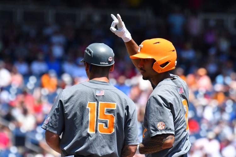 Tennessee baseball earns first CWS win since 2001 | Baseball ...