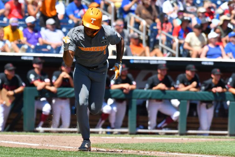 College World Series | Featured Photos | utdailybeacon.com