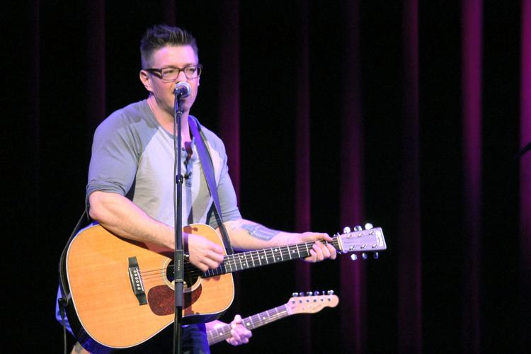 Andy Wood brings eclectic music, masterful guitar playing to Scruffy ...