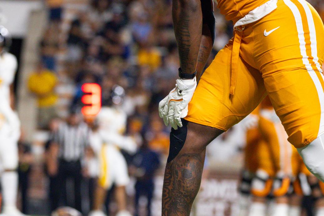 Who is Syracuse football coach Fran Brown? | Football | utdailybeacon.com